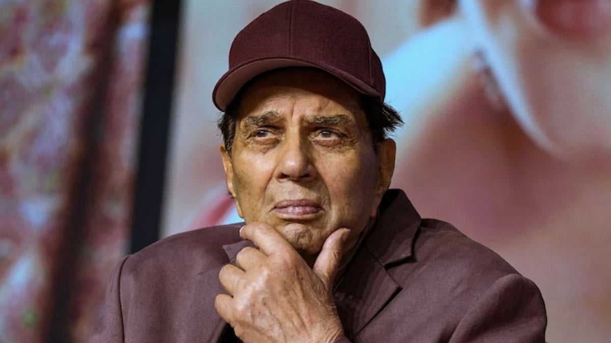 Why did Dharmendra not receive state honours?