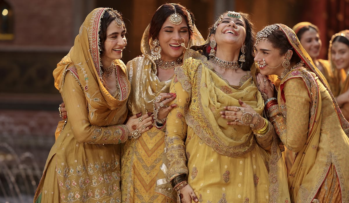 The Dazzling charm of the courtesans