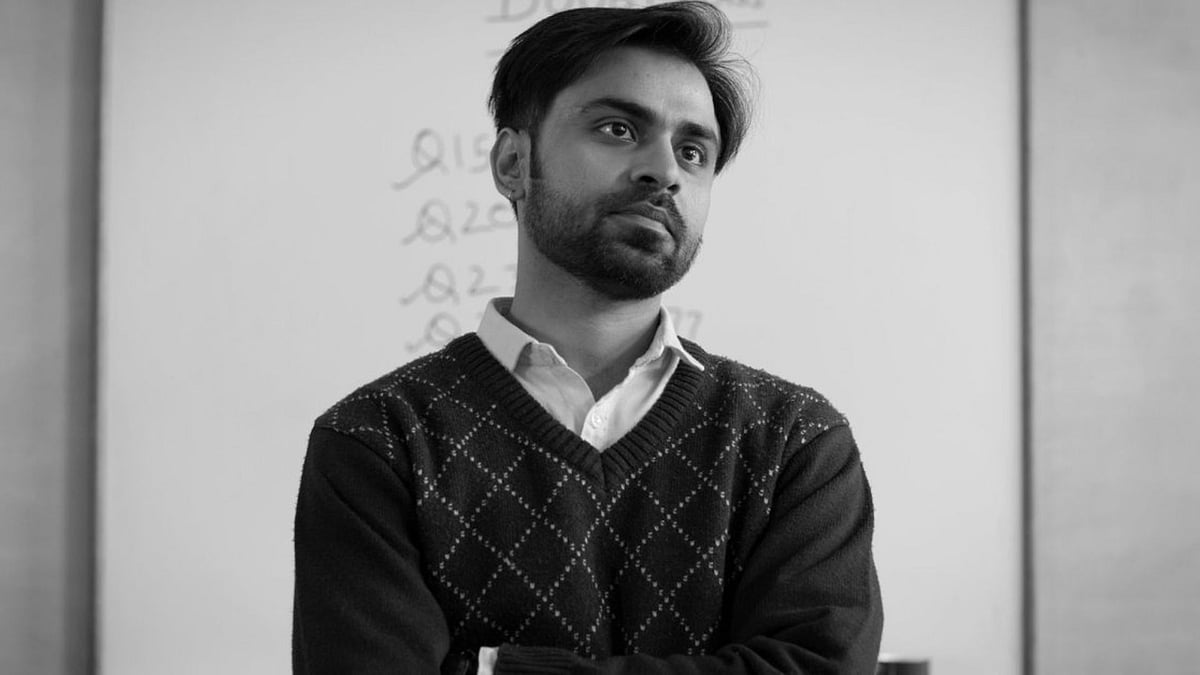 Jitendra Kumar teases the release date of Kota Factory Season 3 in new ...