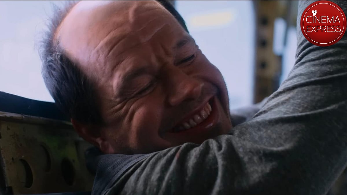 Flight Risk Trailer: An against-type Mark Wahlberg in Mel Gibson ...