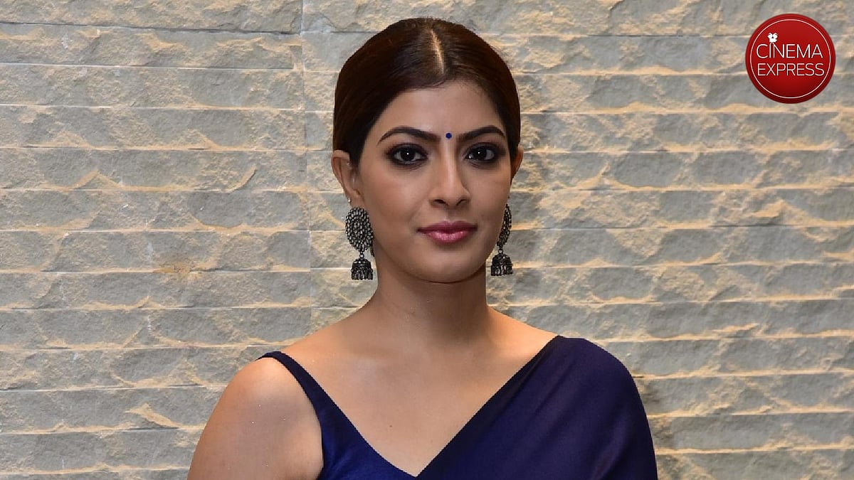 Varalaxmi Sarathkumar to work with Adiparvam fame Sanjeev Megoti