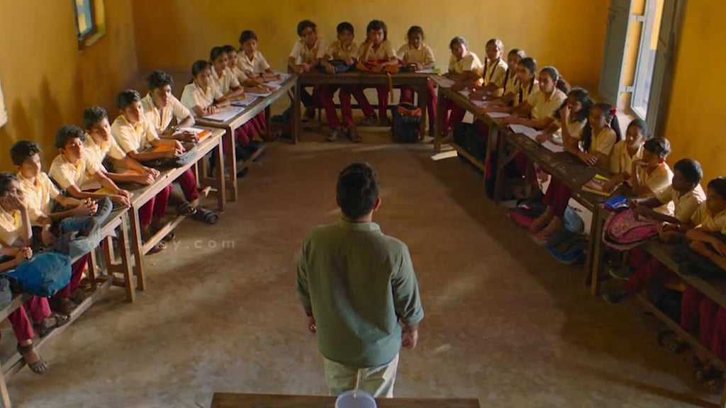 Sthanarthi Sreekuttan spurs seating reform in Kerala schools