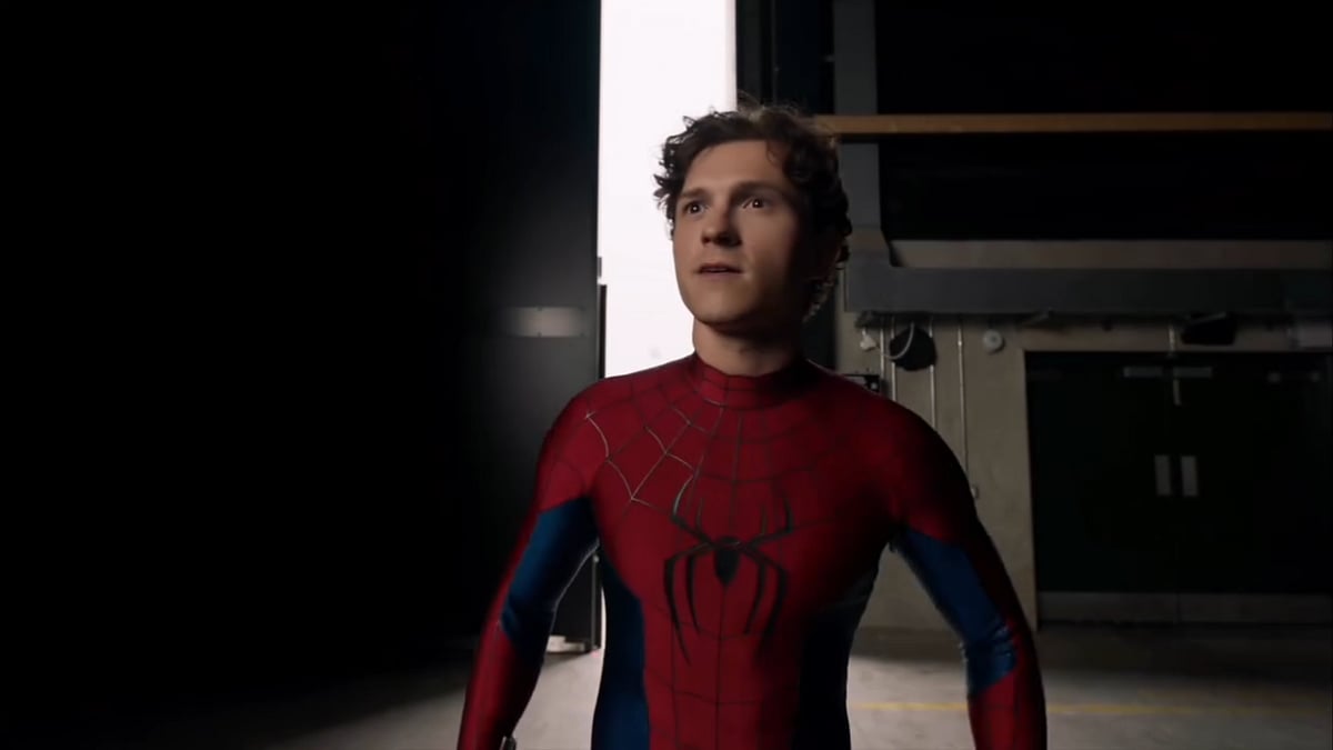 Tom Holland reveals new look at his suit as he begins filming for ...