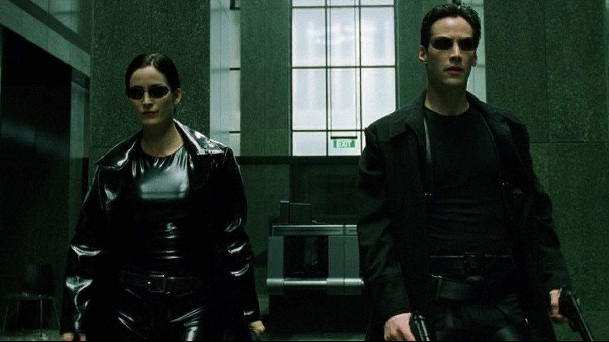 Warner Bros signs 8-week extensions with Matrix 4 cast