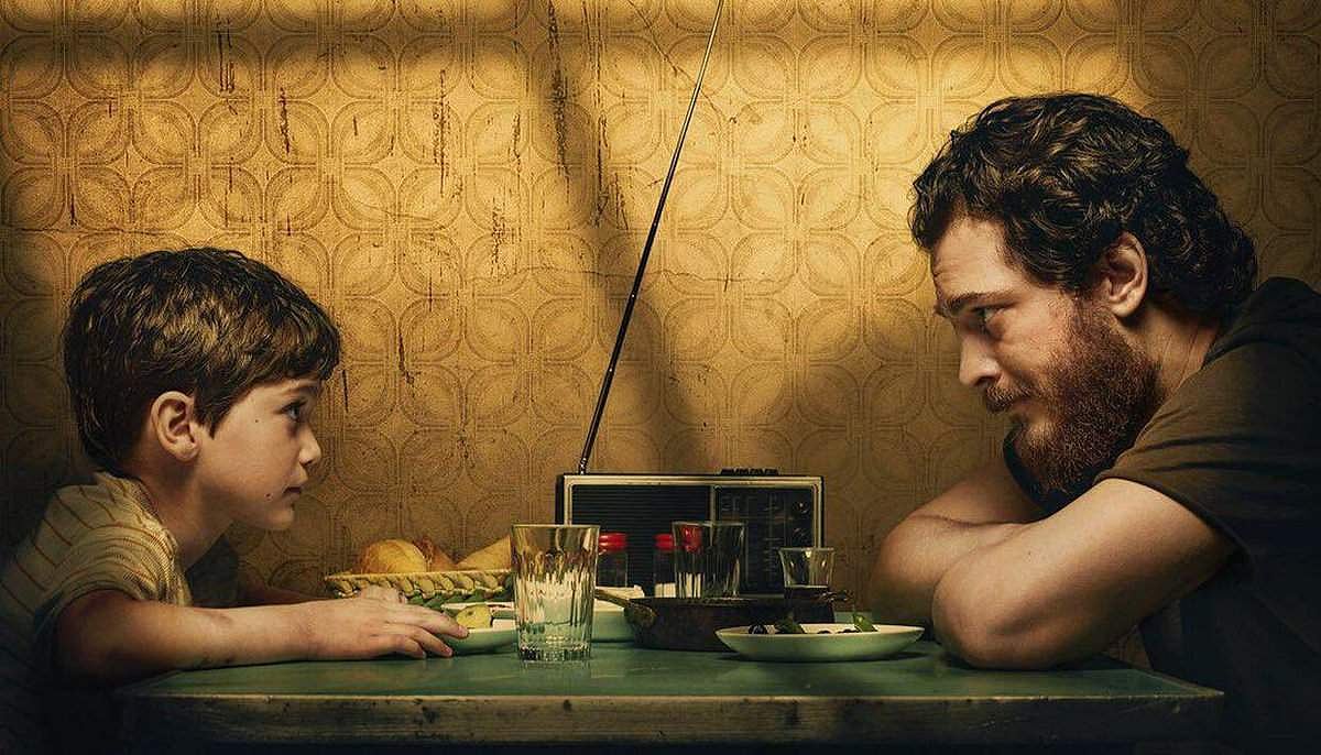 Kagittan Hayatlar (Paper Lives) Movie Review: An unrestrained drama ...
