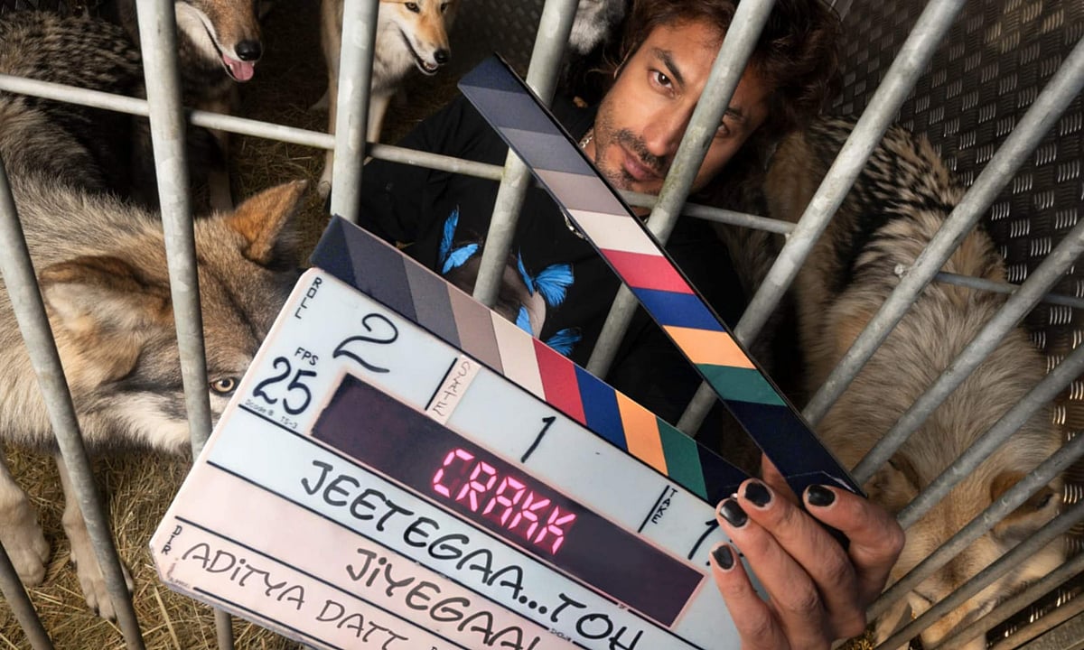 Vidyut Jammwal to headline extreme sports action film Crakk, Jacqueline ...